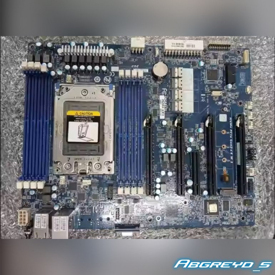 Gigabyte MZ01-CE1 + AMD EPYC 7302